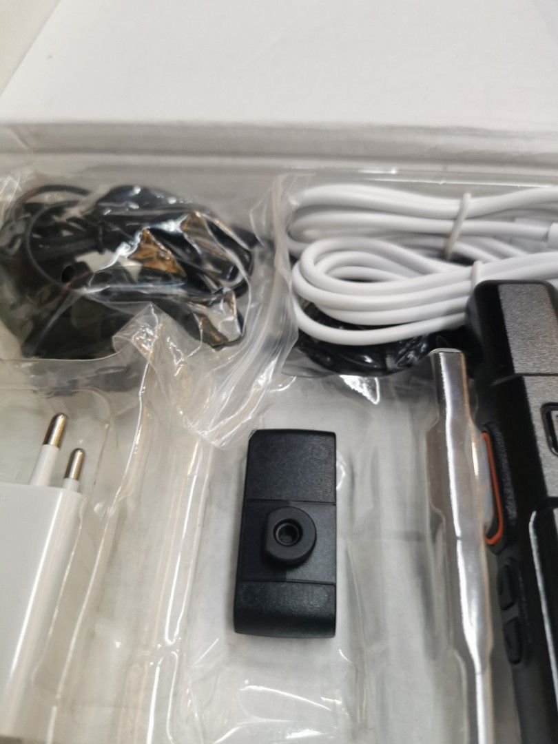 Walkie talkie ksu7, Mobile Phones & Gadgets, Walkie-Talkie on Carousell
