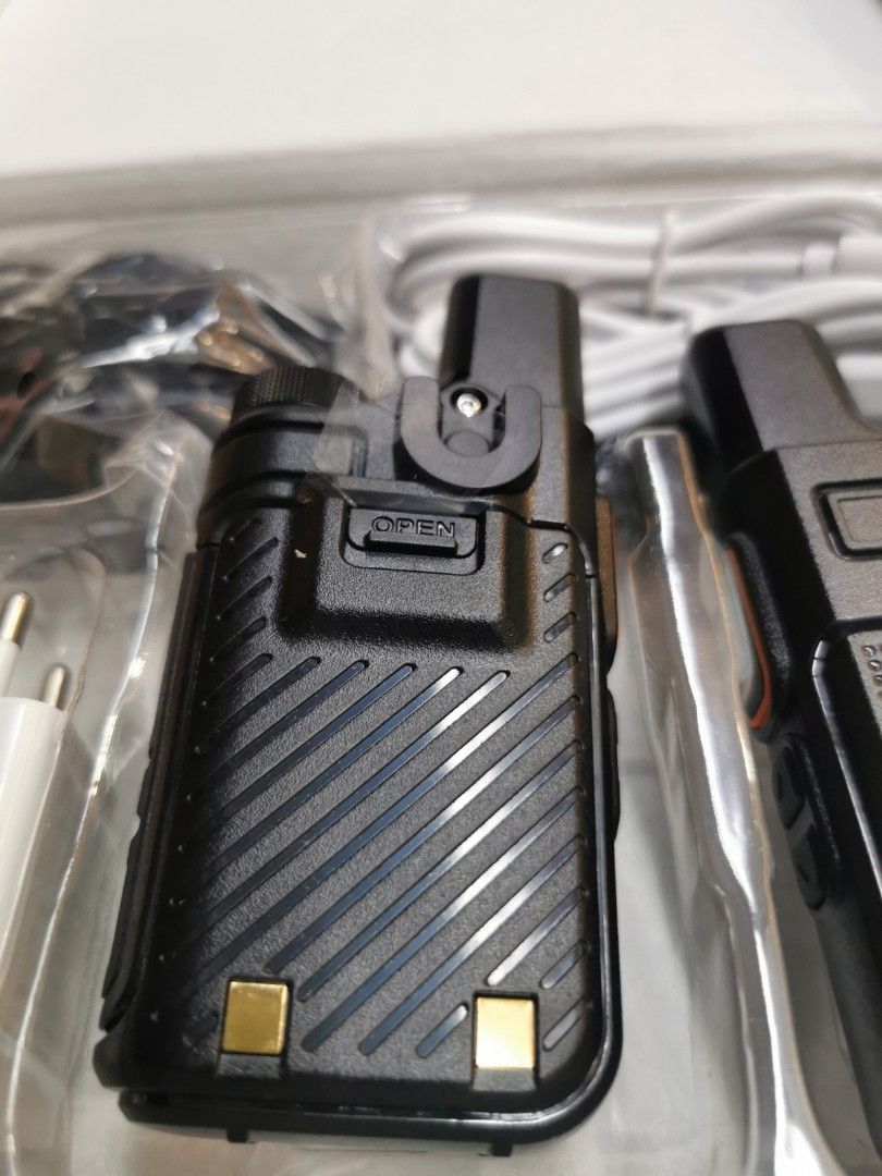 Walkie talkie ksu7, Mobile Phones & Gadgets, Walkie-Talkie on Carousell
