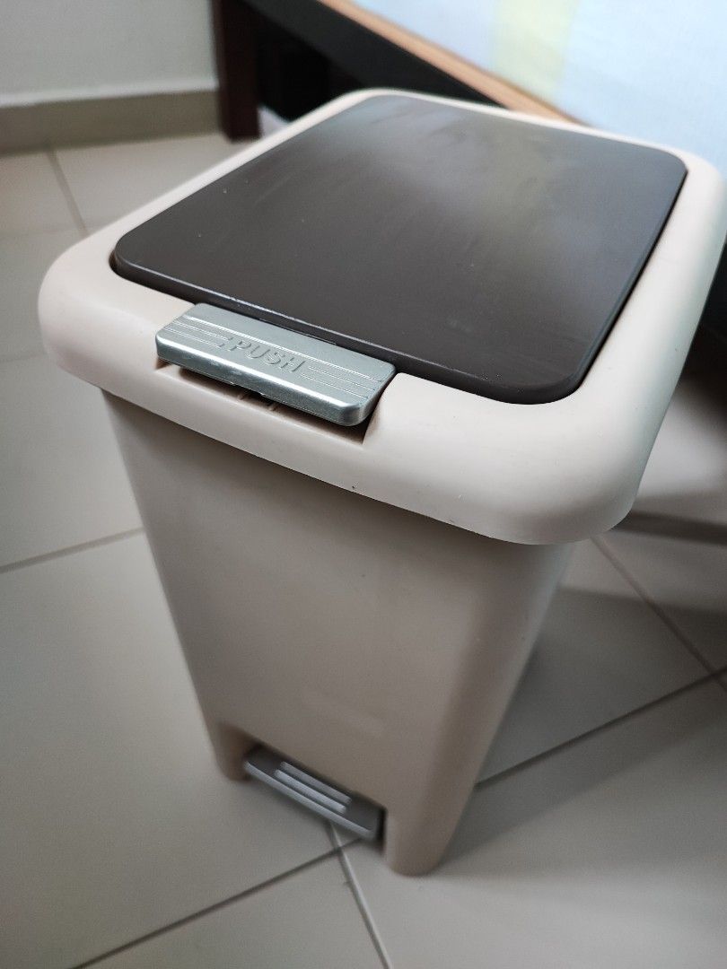 Waste bin, Furniture & Home Living, Cleaning & Homecare Supplies, Waste ...