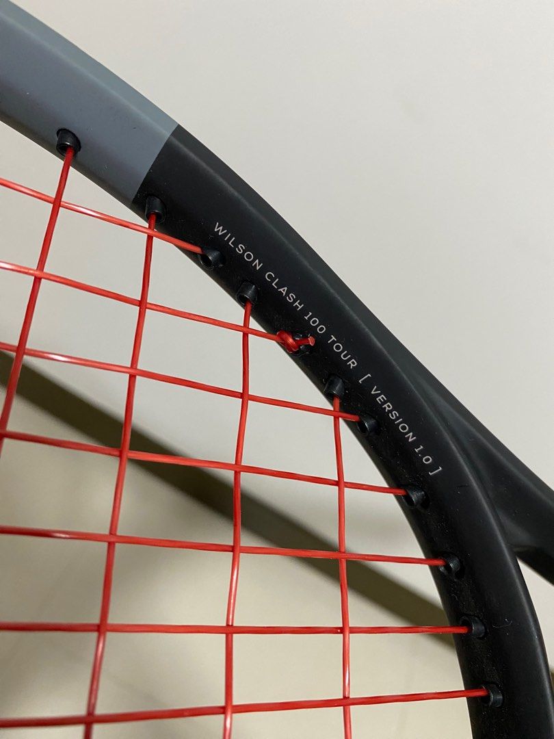Wilson Clash 100 Tour, Sports Equipment, Sports & Games, Racket & Ball ...