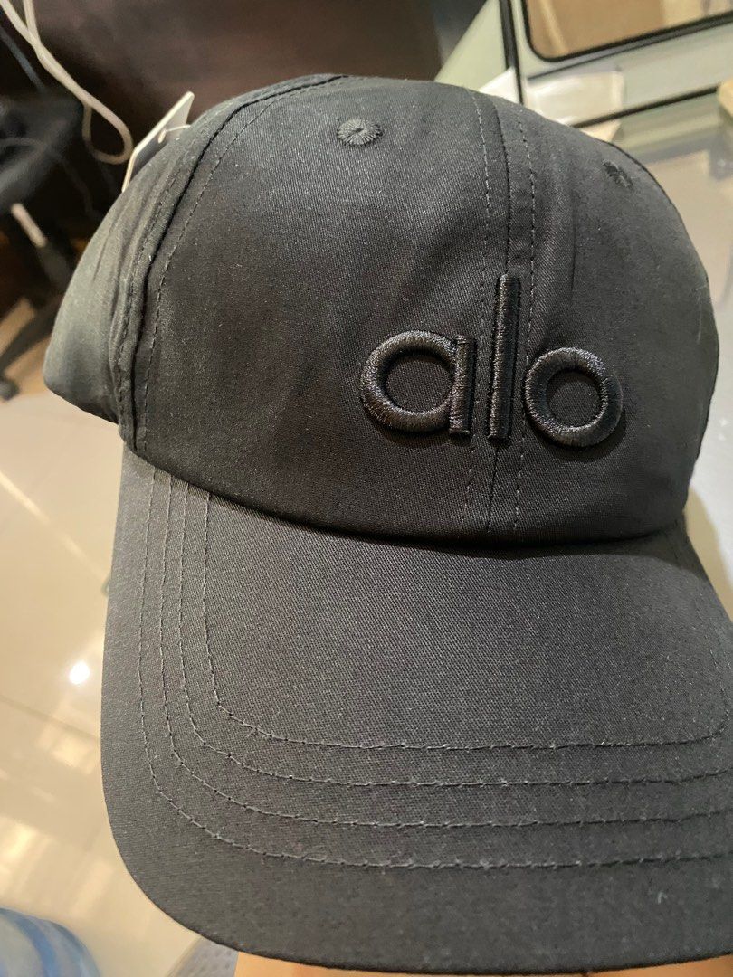 Alo yoga off duty cap all black, Fesyen Pria, Aksesoris, Topi di Carousell