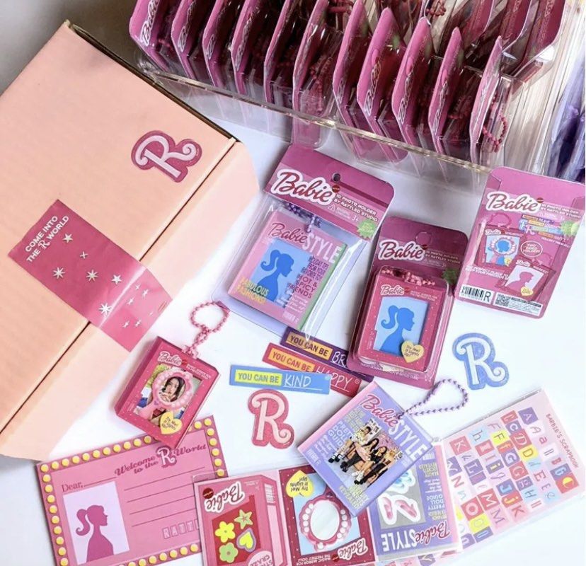 Barbie ID photo Holder (GO/PO), Hobbies & Toys, Memorabilia ...