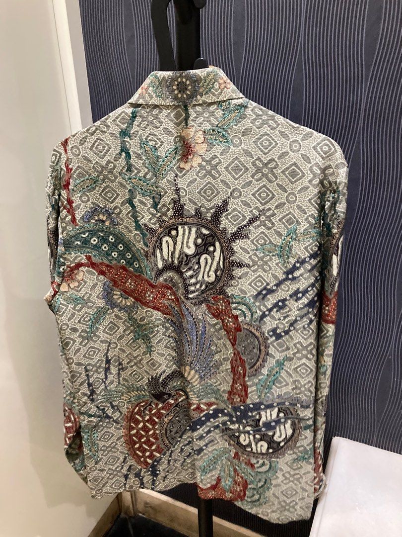 Batik tangan lengan panjang hijau, Fesyen Pria, Pakaian , Atasan di ...