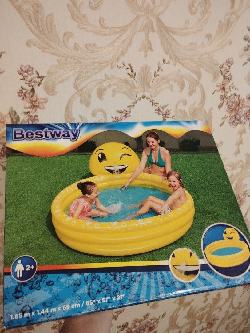 BNib Bestway inflatable smiley swimming pool, Hobbies & Toys, Toys ...