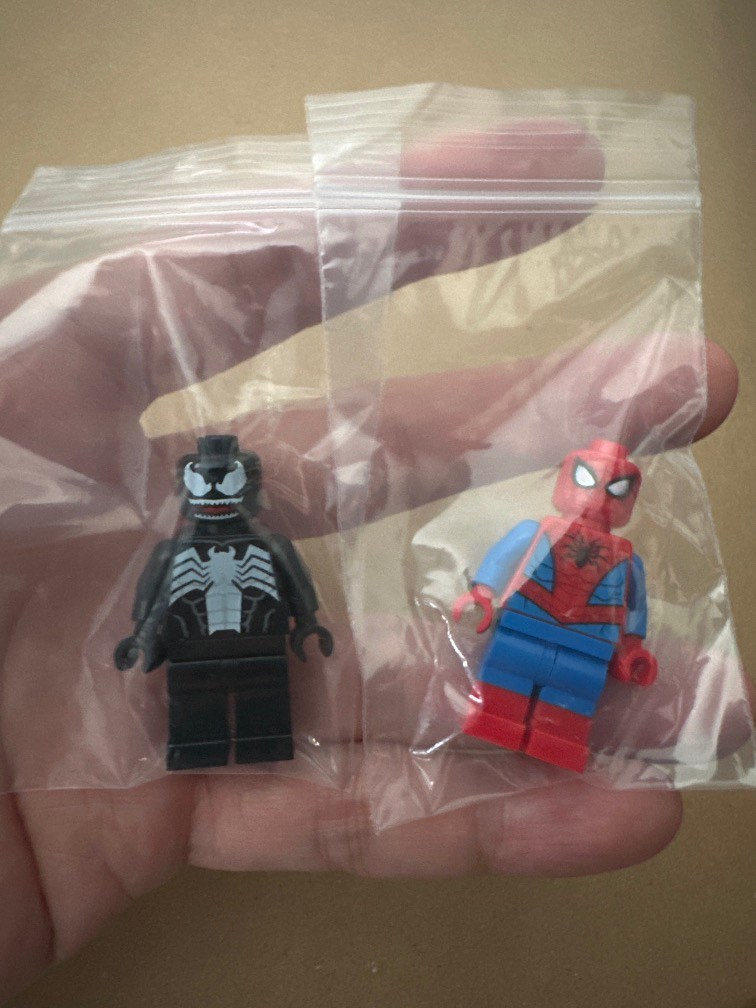 Brand new authentic original Lego minifig venom Spider-Man spiderman Villian super hero web ...