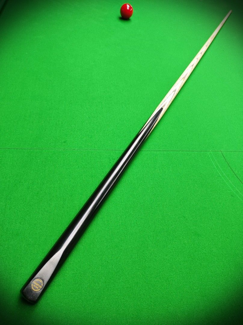 [SOLD] Brand New One Piece Snooker Billiards Cue, Sports Equipment ...