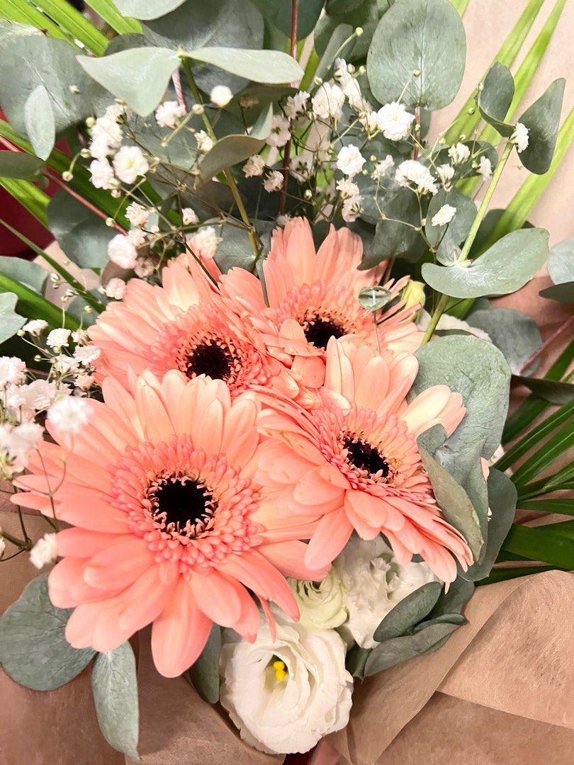 Custom-Made Flower Bouquet, Hobbies & Toys, Stationery & Craft, Flowers ...