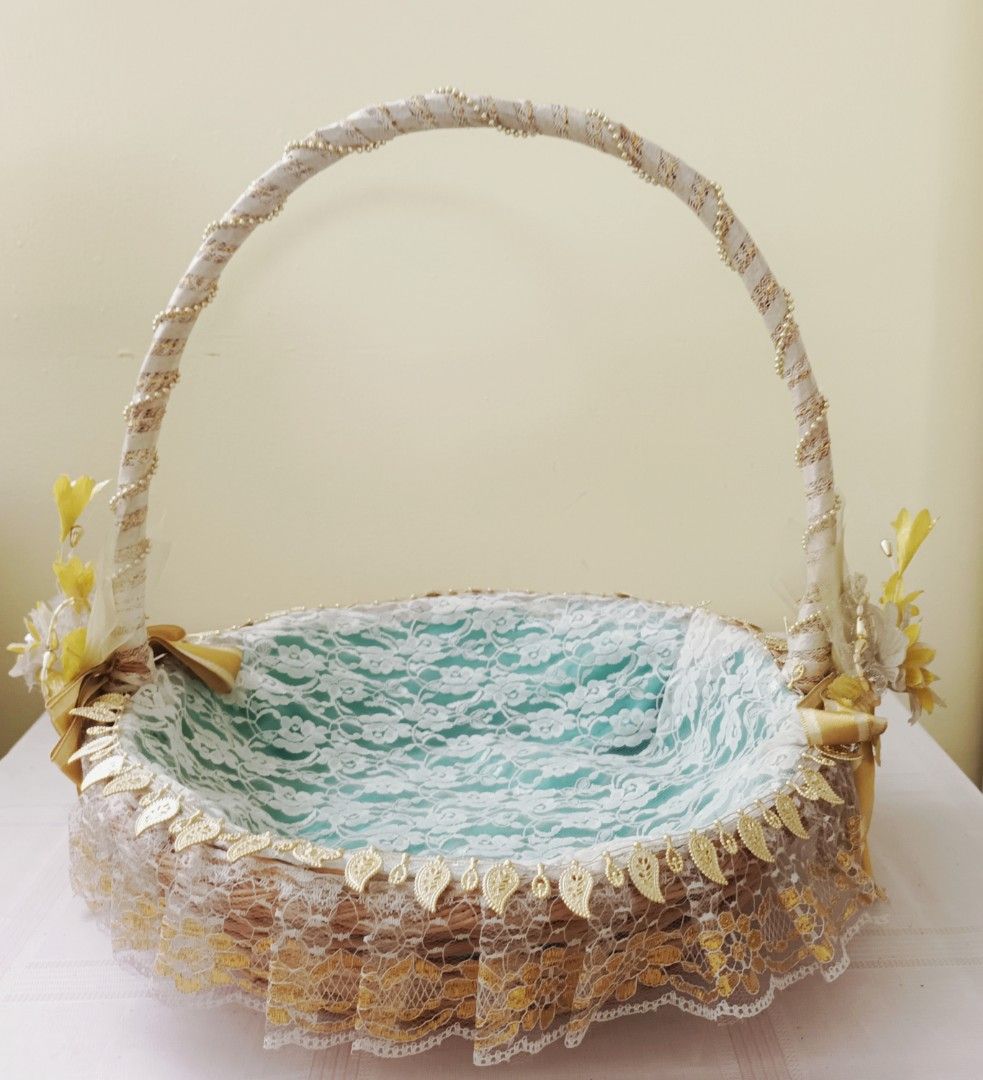 Decorative Gift Basket/Bakul Hantaran Kahwin/Tunang, Hobbies & Toys ...