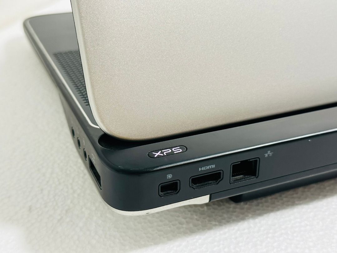 DELL XPS i7 / 8gb RAM / 256gb SSD / 15.6inch / Camera - Ready to use ...