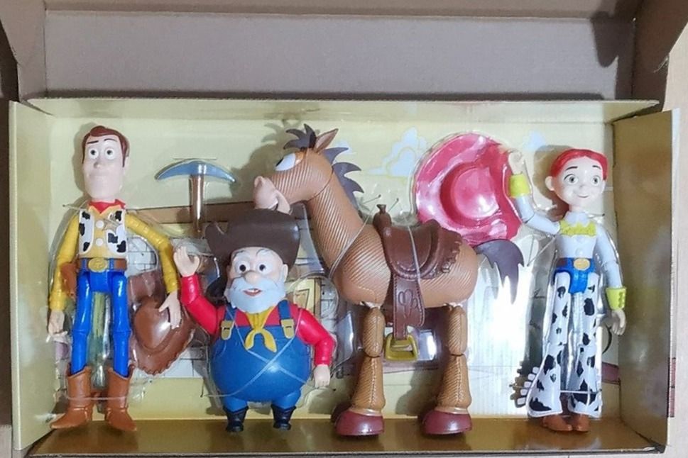Disney and Pixar Toy Story Set - Woody's Roundup Pack, Hobbies & Toys ...