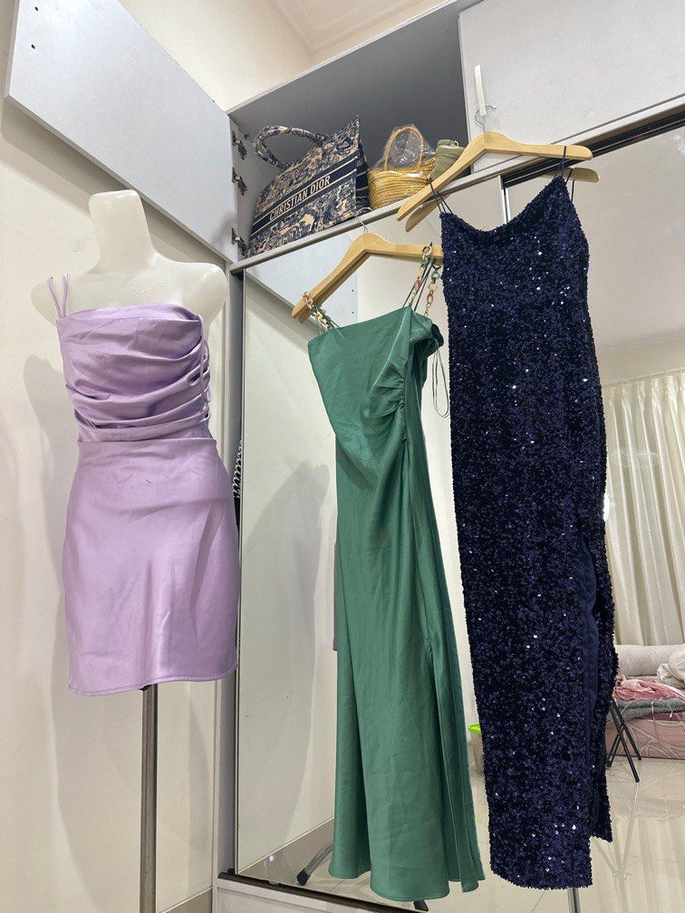 Gaun cantik prelove, Fesyen Wanita, Pakaian Wanita, Gaun & Rok di Carousell