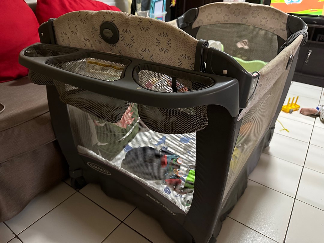 Graco pack and play crib on Carousell