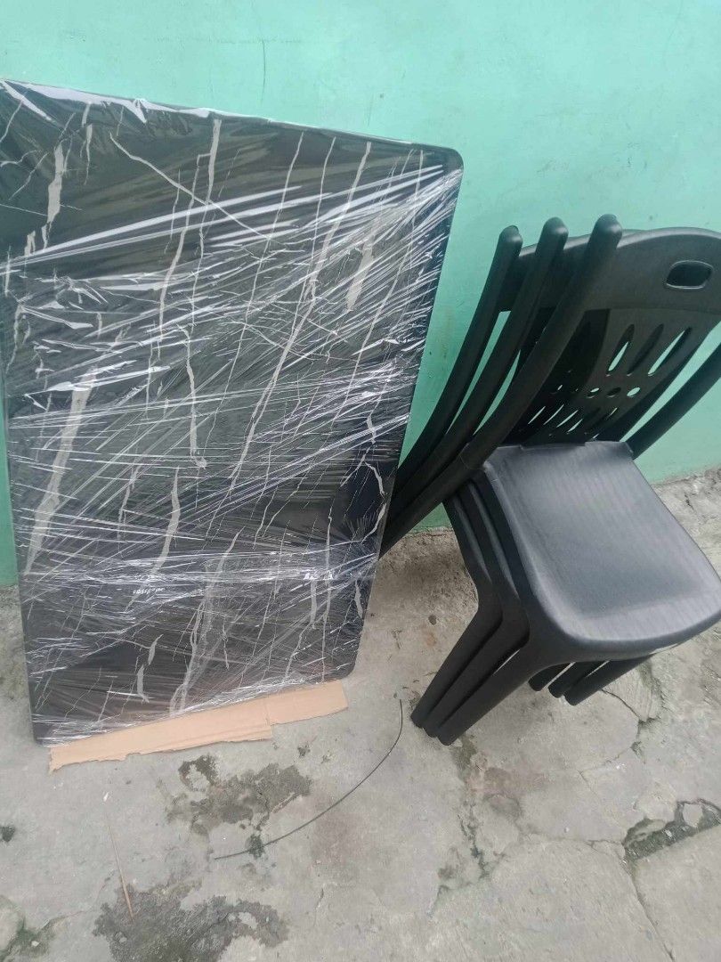 Hampas chair and foldable table on Carousell