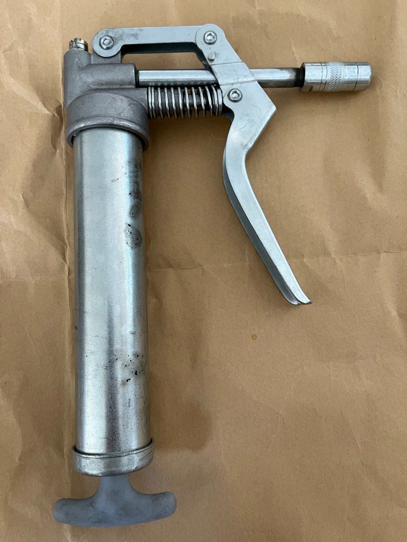 Handy mini grease gun, Car Accessories, Car Workshops & Services on ...