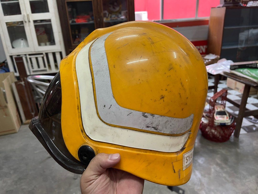 Helmet bomba lama, Hobbies & Toys, Collectibles & Memorabilia, Vintage ...