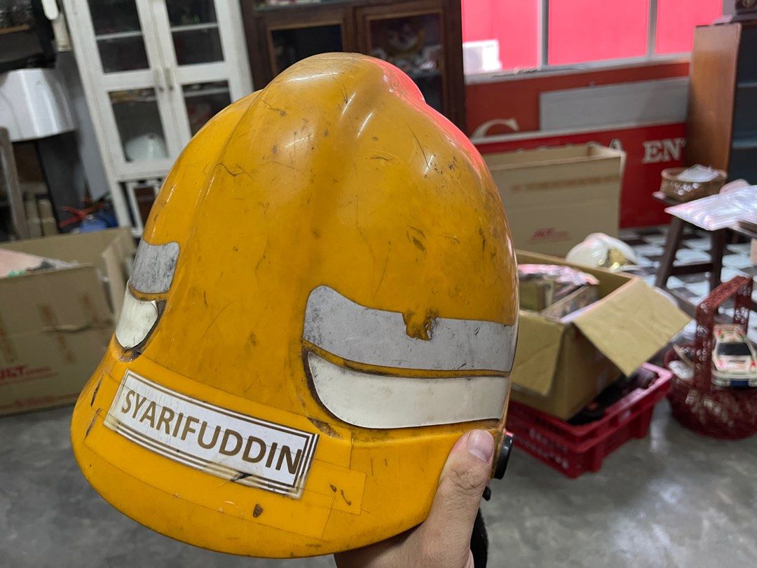 Helmet bomba lama, Hobbies & Toys, Collectibles & Memorabilia, Vintage ...