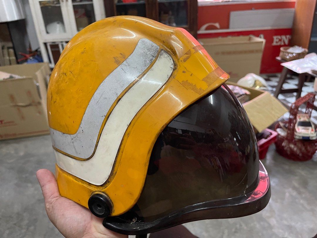 Helmet bomba lama, Hobbies & Toys, Collectibles & Memorabilia, Vintage ...