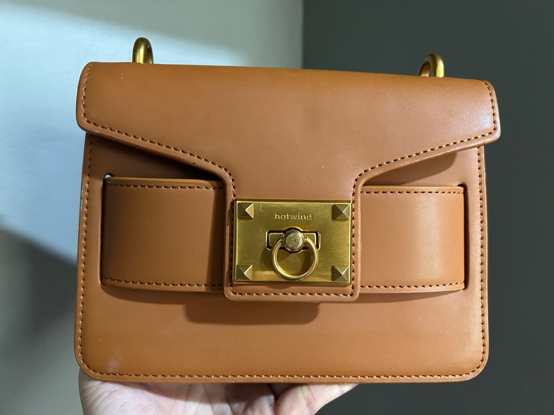 Hotwind MINI sling bag, Women's Fashion, Bags & Wallets, Cross-body ...