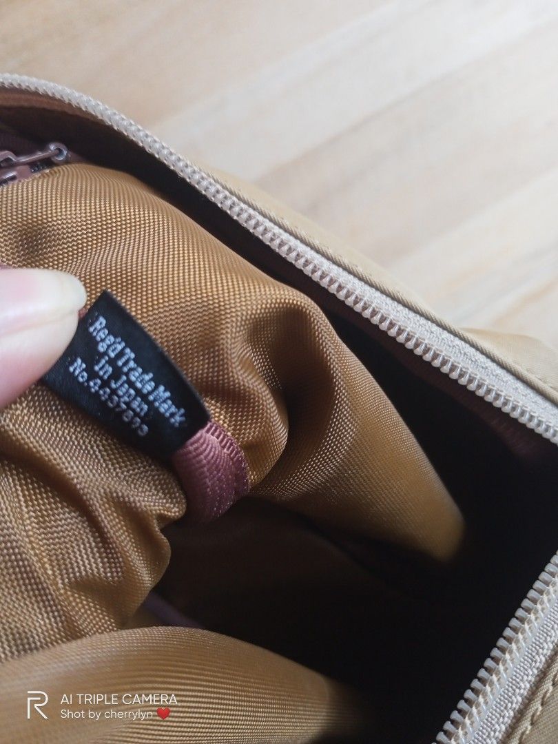 Japan surplus daks, Women's Fashion, Bags & Wallets, Cross-body Bags on ...