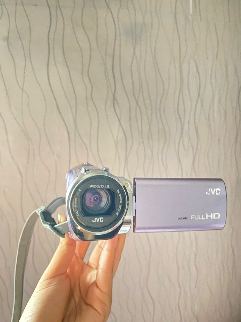 JVC Everio Handycam, Photography, Cameras on Carousell