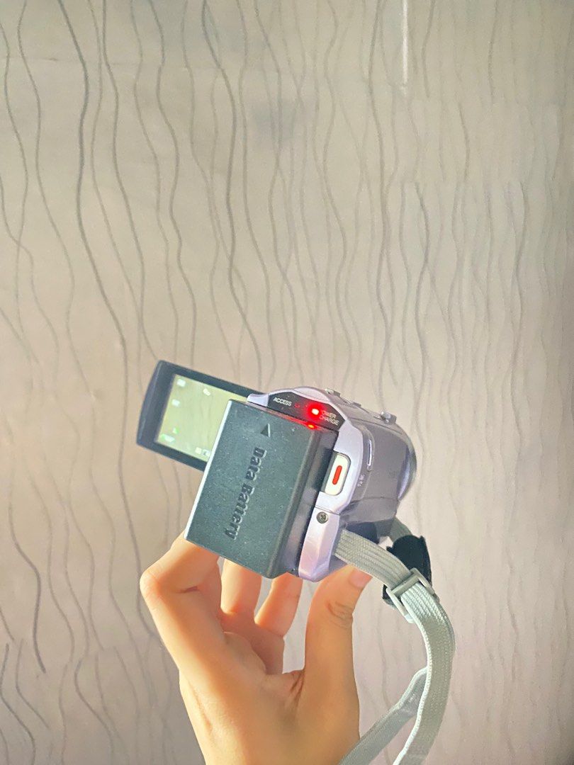 JVC Everio Handycam, Photography, Cameras on Carousell