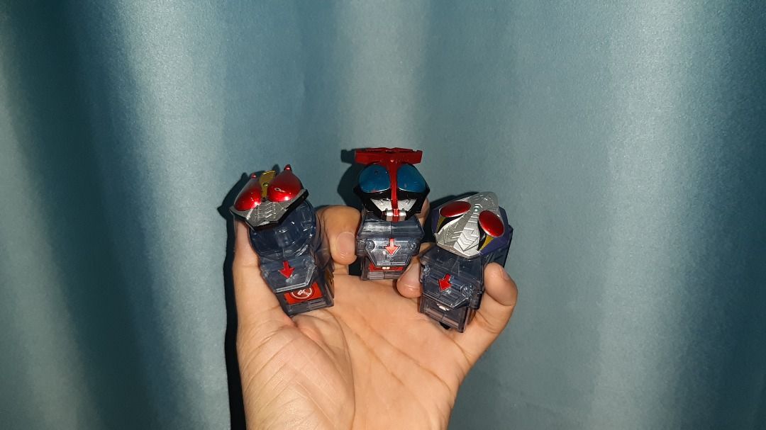 Kamen Rider Fourze DX Fourze Driver + Astro Switches + Cosmic Switch on ...