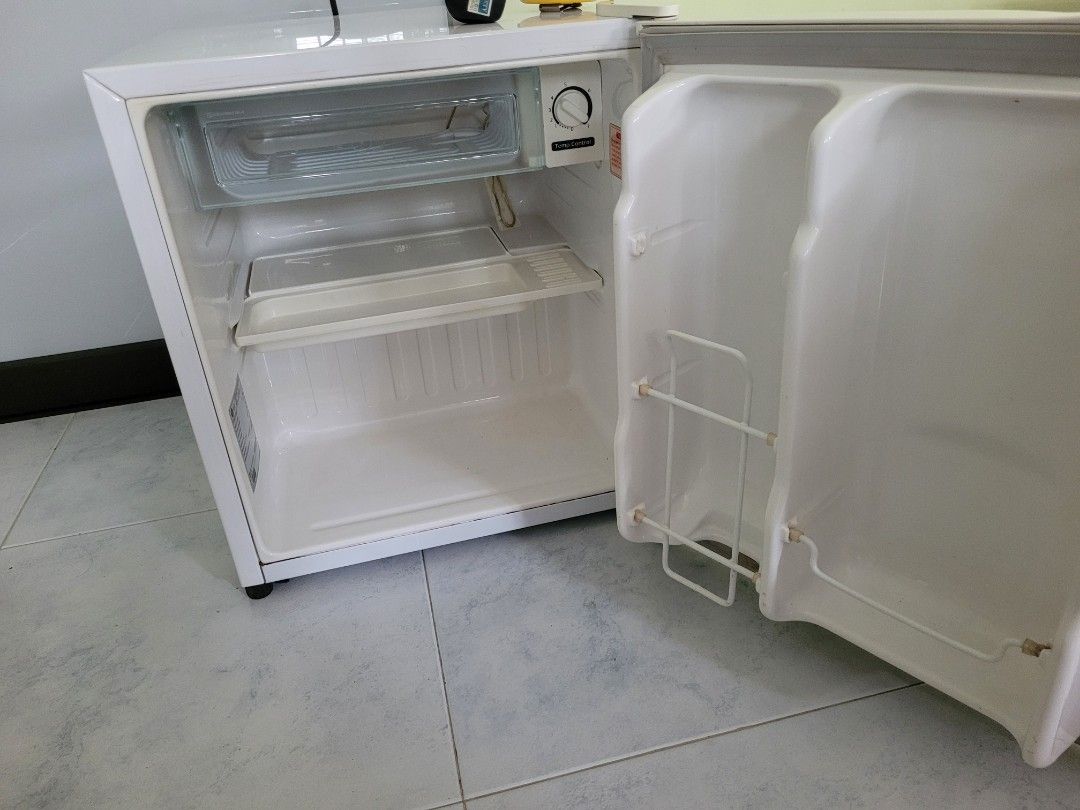 LG 46L Mini Bar Fridge (GR-051SSF), TV & Home Appliances, Kitchen ...