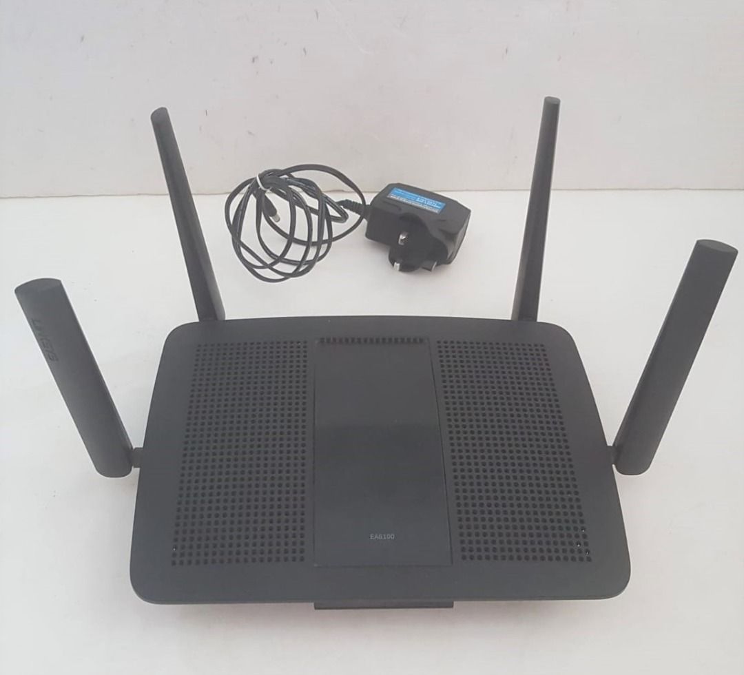 Linksys EA8100 Dual-band Wireless Router, AC2600-class speed rating ...