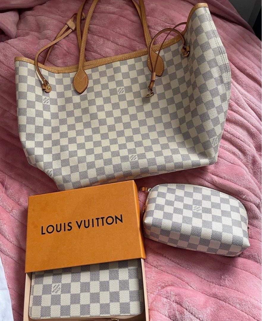 Louis Vuitton Set, Women's Fashion, Bags & Wallets, Beach Bags on Carousell