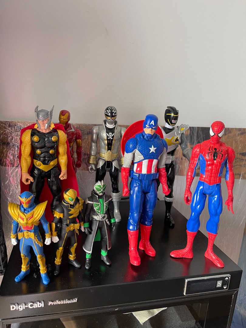 Marvel figures iron man Spider-Man Batman Thor power ranger captain ...