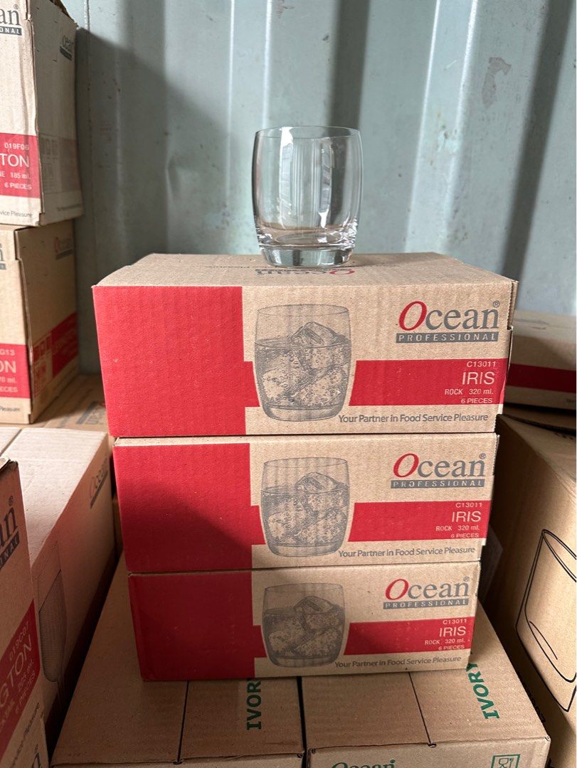 大量全新ocean 酒杯 IRIS Rock /New York 平售, 傢俬＆家居, 廚具和餐具, 餐具和餐具 - Carousell