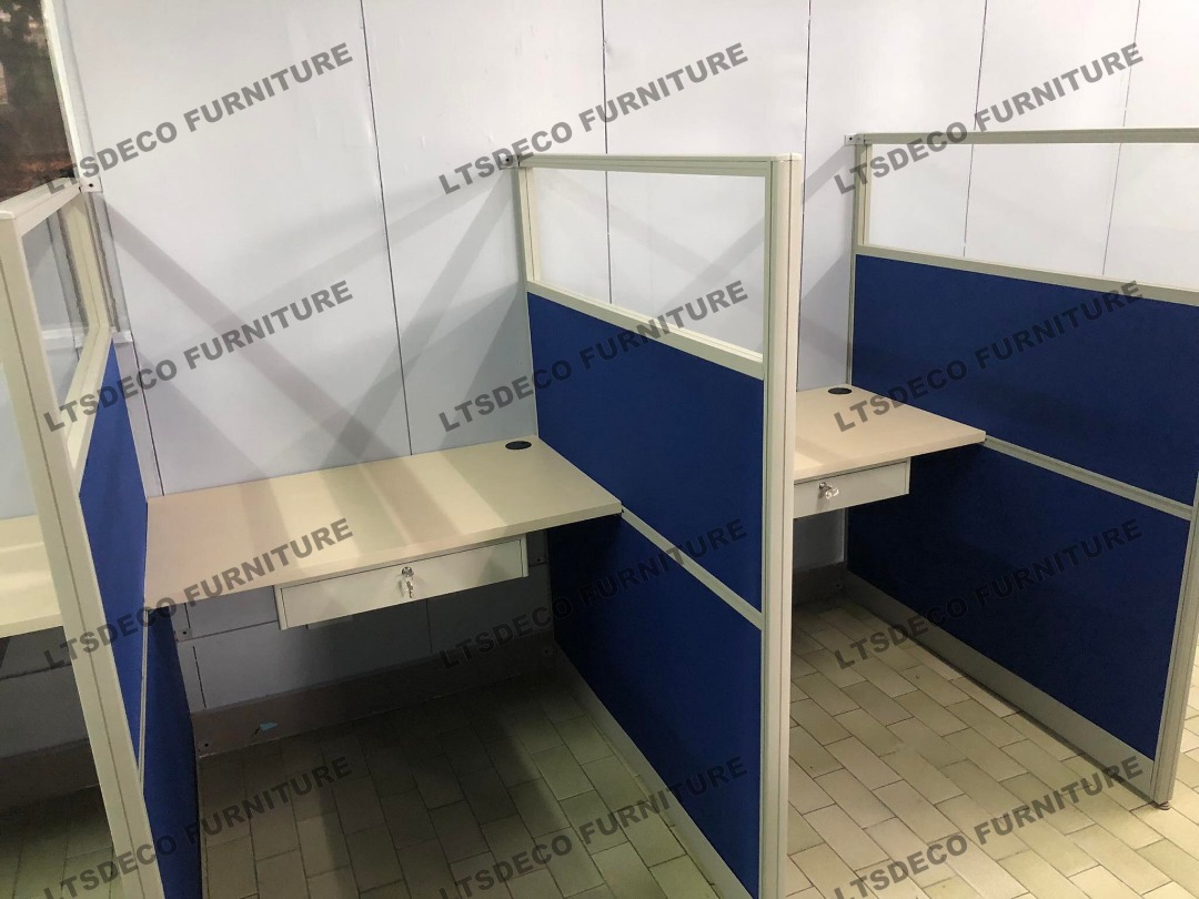OFFICE PARTITION CUBICLES WITH GLASS ON TOP SURFACE OFFICE FURNITURE on ...