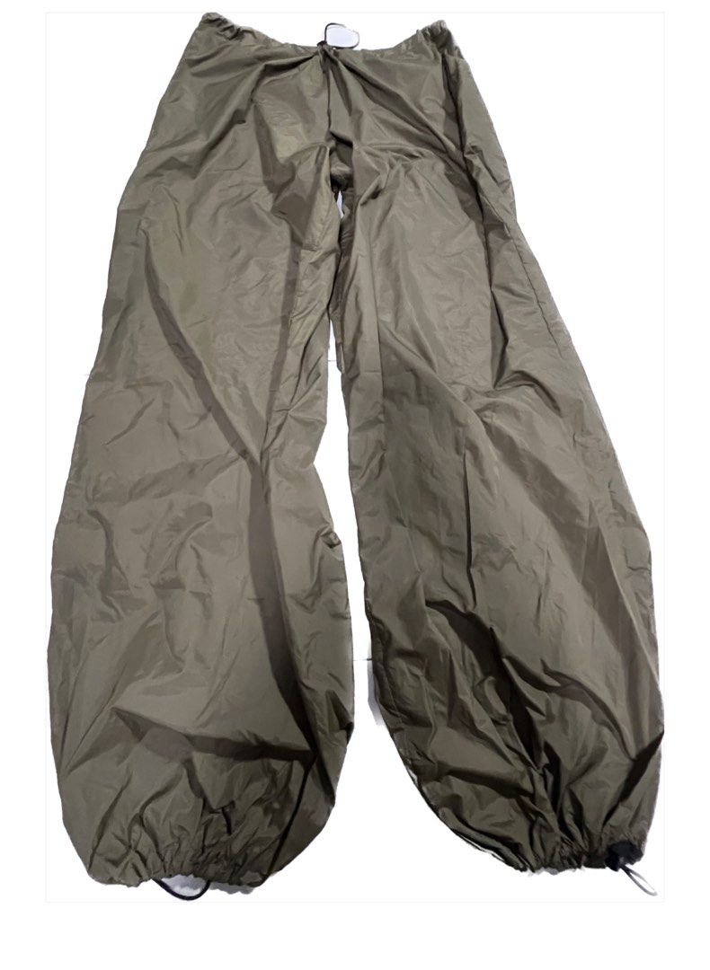 olive parachute pants, Women's Fashion, Bottoms, Other Bottoms on Carousell