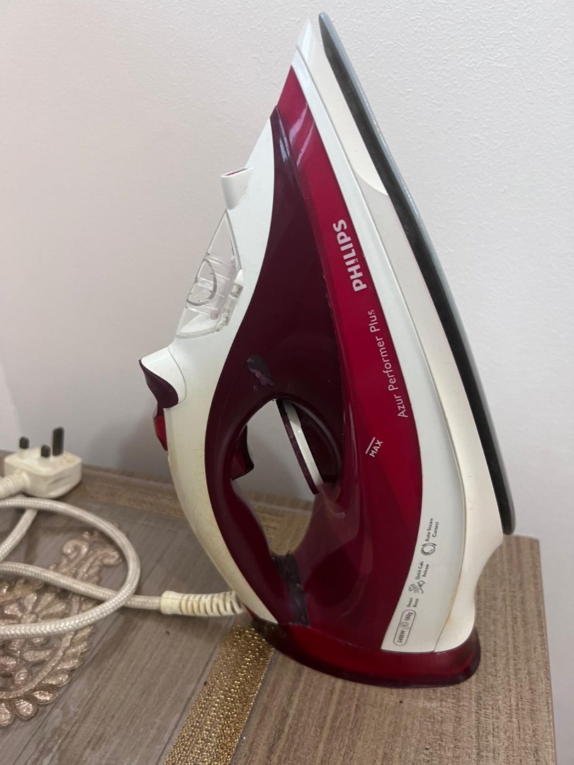 Phillips iron, TV & Home Appliances, Irons & Steamers on Carousell