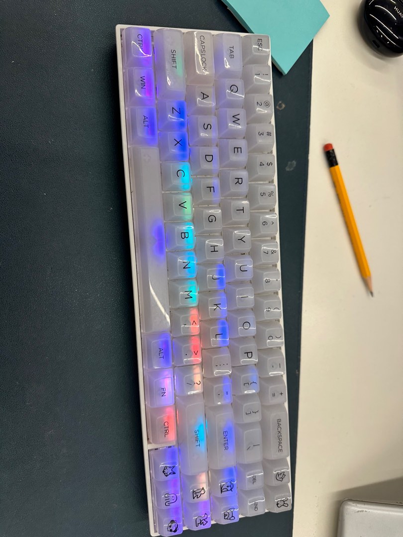 RK71 White keyboard on Carousell