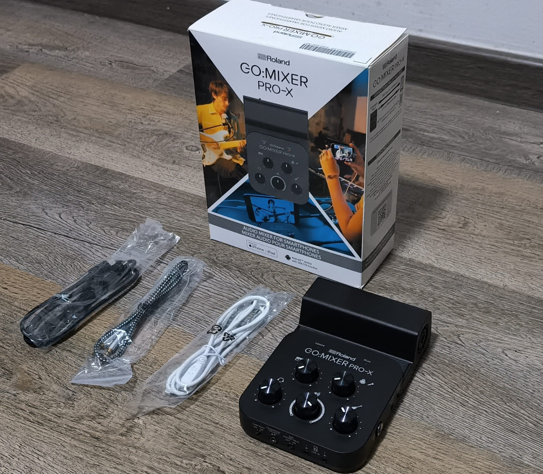 Roland GO:MIXER PRO-X Audio Mixer for Smartphones & Tablets, Hobbies ...