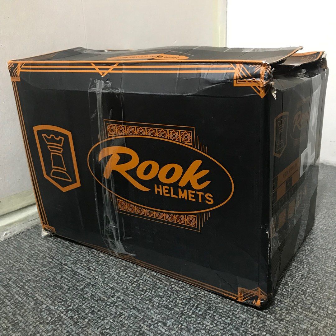 Rook V152 Gloss Black on Carousell