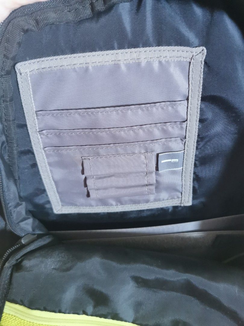 Samsonite Backpack with laptop compartment, Men's Fashion, Bags ...