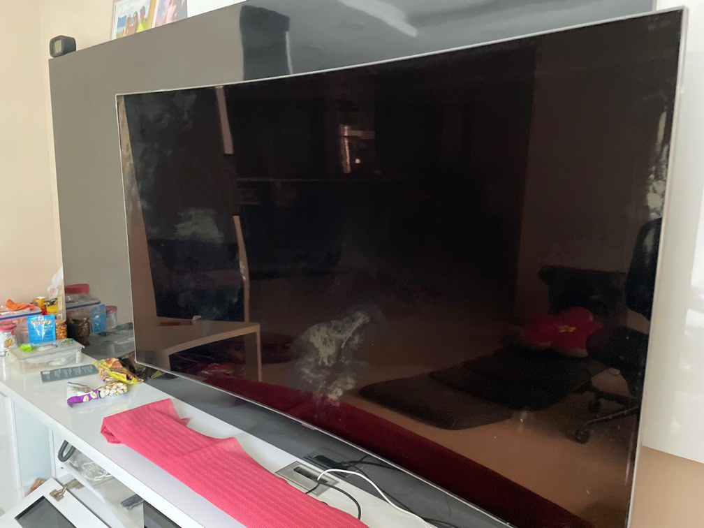 Samsung curved TV spoilt , TV & Home Appliances, TV & Entertainment, TV ...