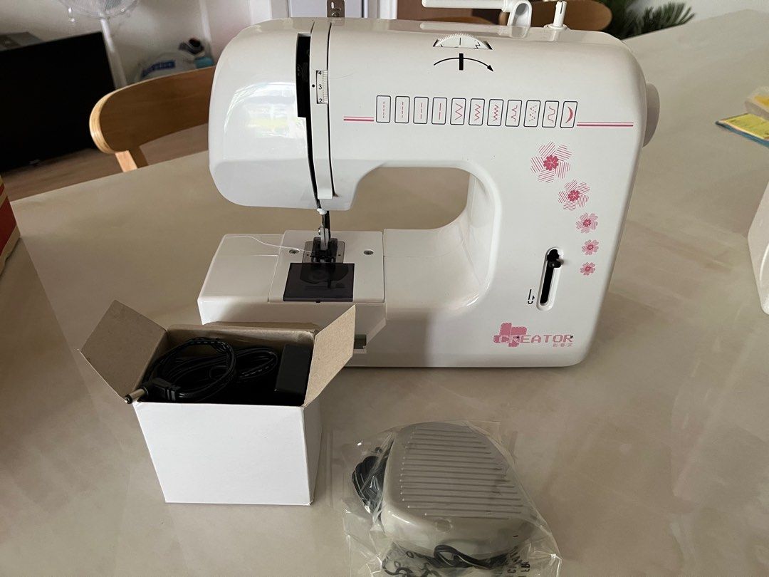 Sewing machine (acr-mini), Hobbies & Toys, Stationery & Craft, Craft ...