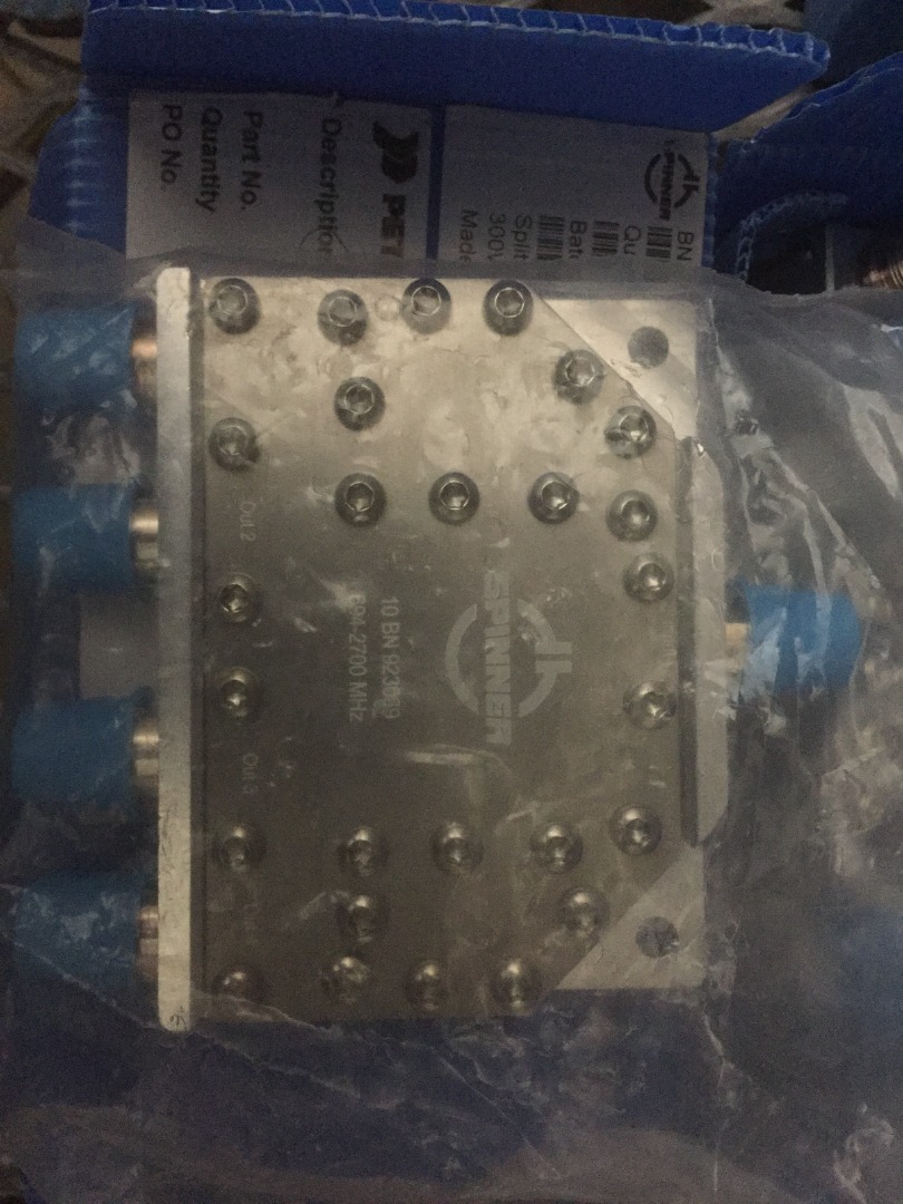 Spinner Splitter 4-way, Computers & Tech, Parts & Accessories ...