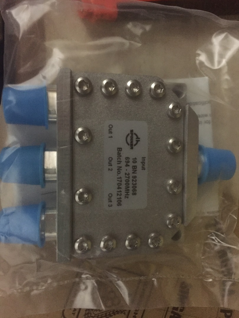 Spinner Splitter 3-way, Computers & Tech, Parts & Accessories ...