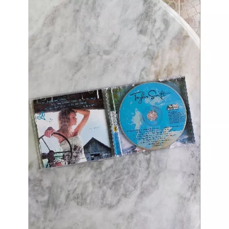 Taylor Swift Album (Self-titled // Rare !!!), Hobbies & Toys, Music ...