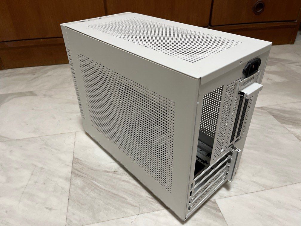 Tecware Fusion SFF Case (SAMA IM01), Computers & Tech, Parts ...