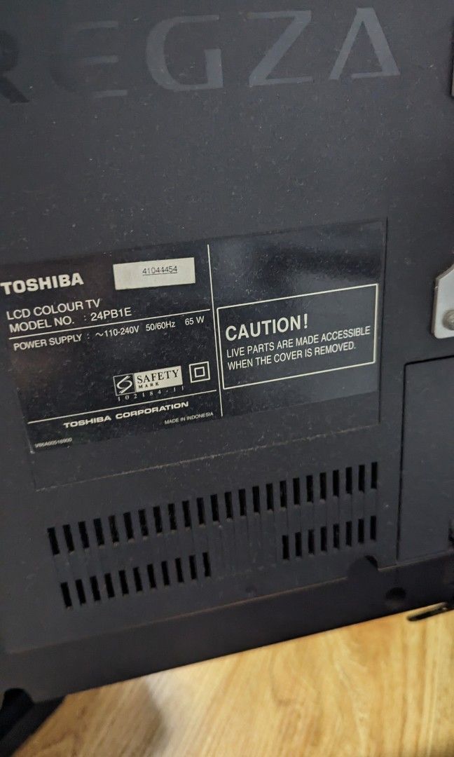 Toshiba Regza TV (come with table stand), TV & Home Appliances, TV & Entertainment, TV on Carousell