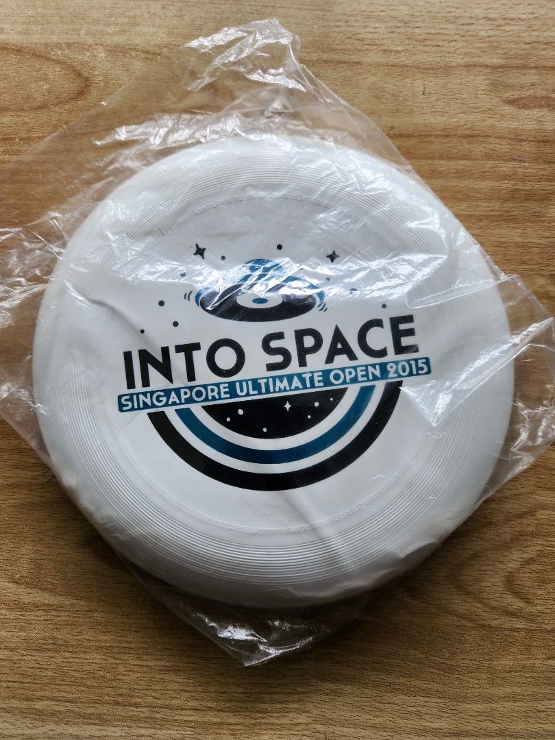 Ultimate frisbee disc, Sports Equipment, Other Sports Equipment and ...