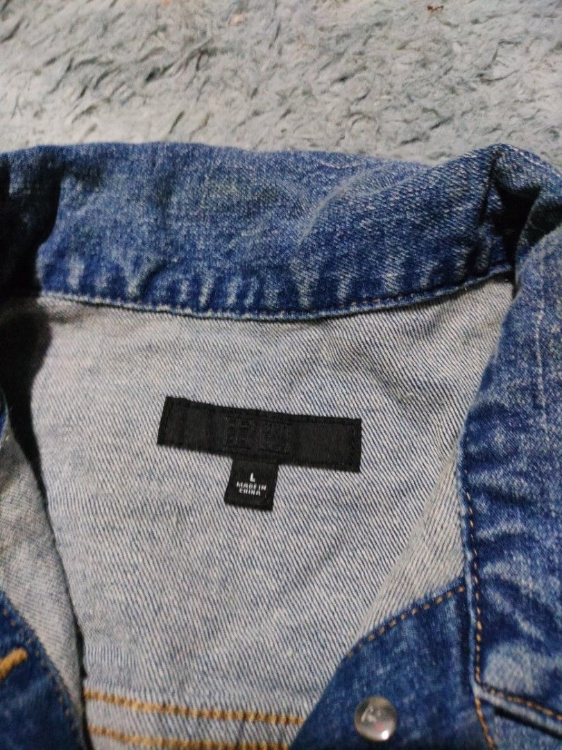 UNIQLO Cropped Denim Jacket, Women's Fashion, Coats, Jackets and ...