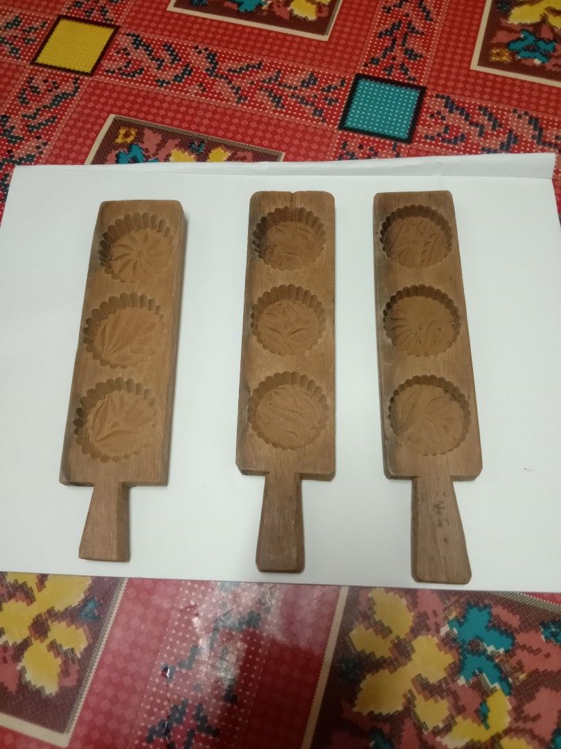 Vintge acuan kuih kayu, Hobbies & Toys, Collectibles & Memorabilia ...