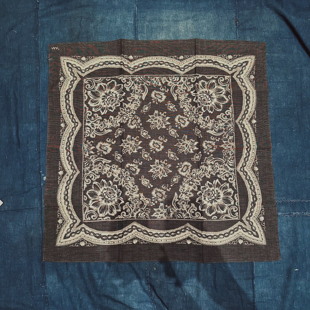 Visvim wildflower scarves, Men's Fashion, Watches & Accessories, Scarves on Carousell