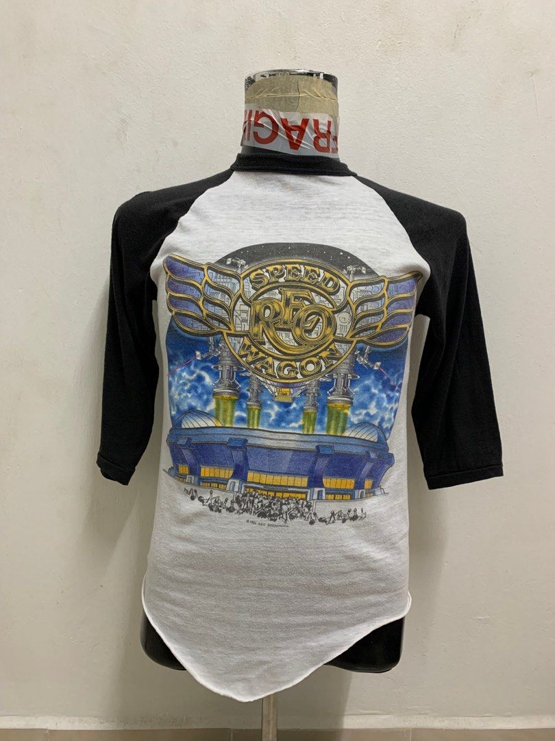 VINTAGE 3q REO SPEEDWAGON 1982, Men's Fashion, Tops & Sets, Tshirts ...